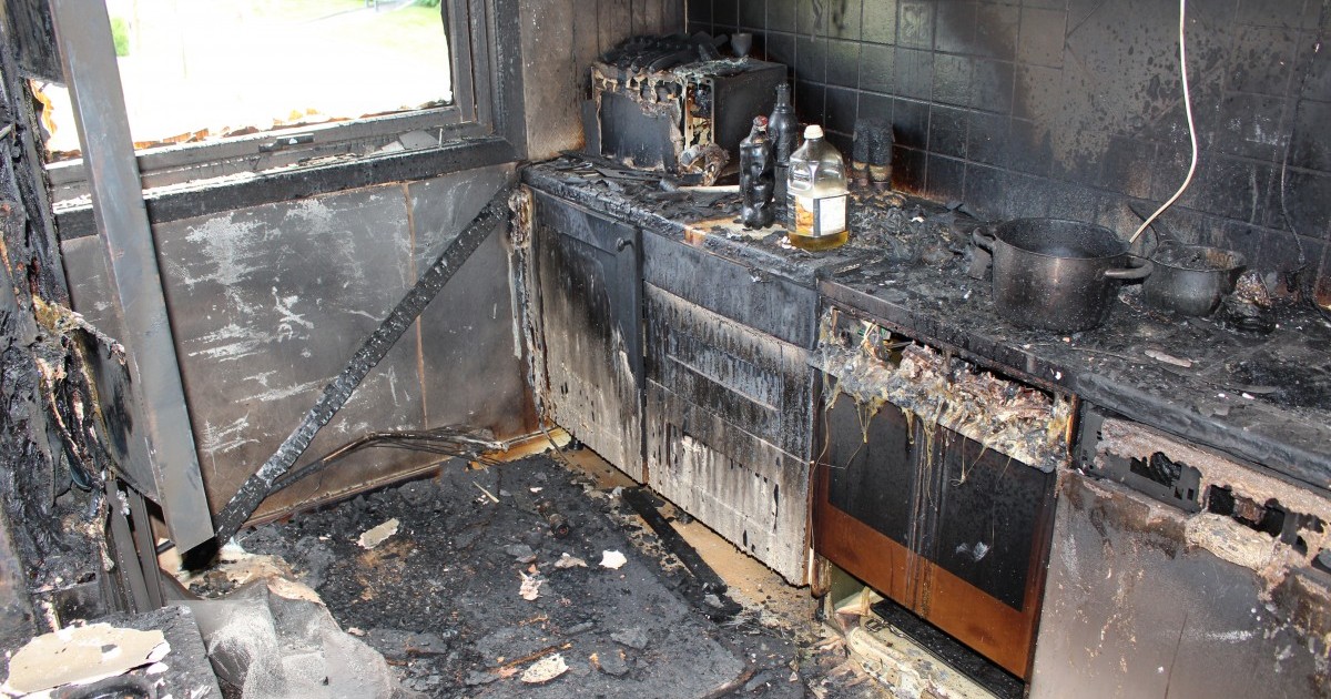 Halvparten av alle branner starter på komfyren